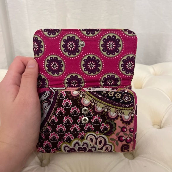 Vera Bradley | Bags | Vera Bradley Very Berry Paisley Euro Pink Trifold ...
